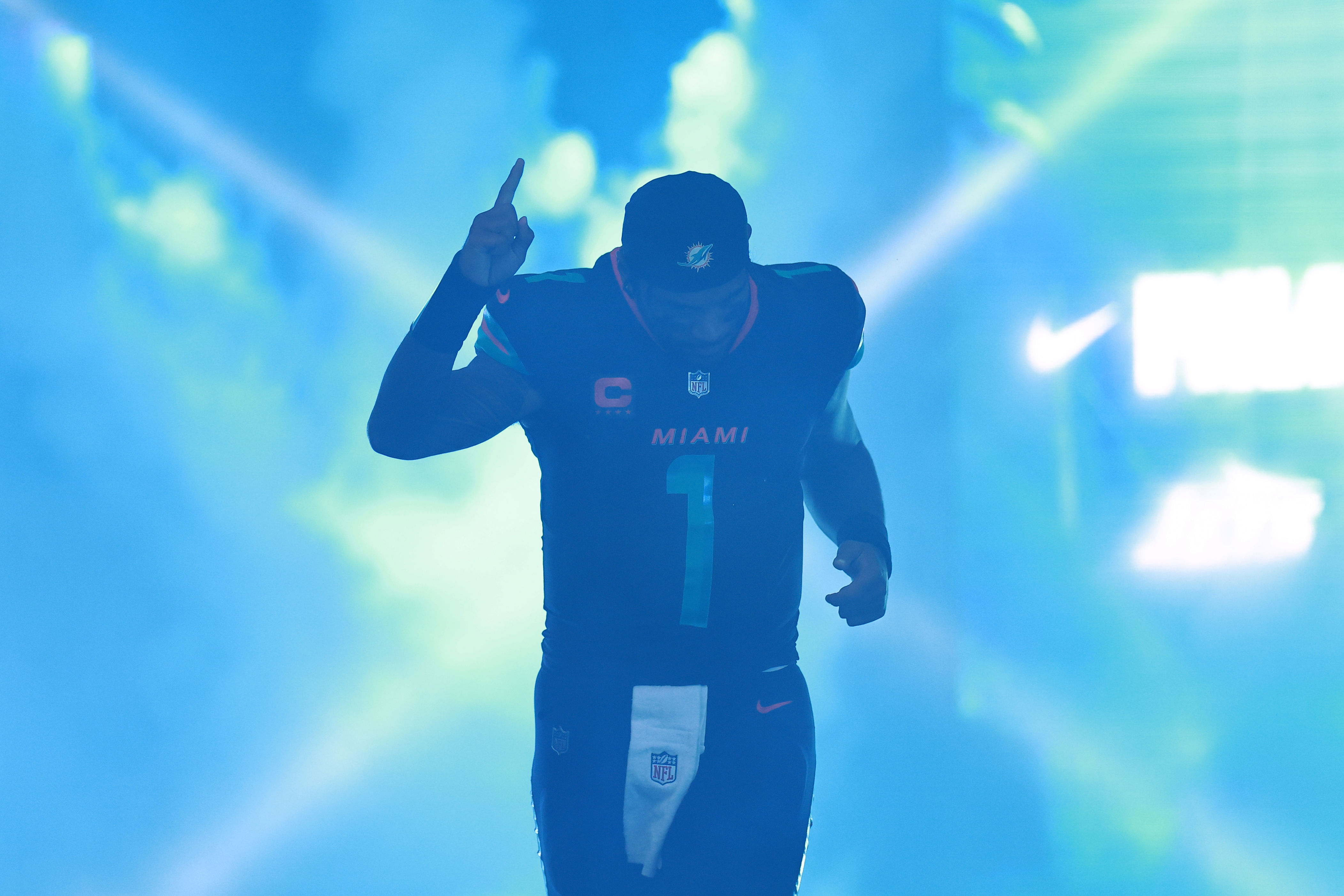 Dolphins vs. Jets final score, reactions as Miami dominates in AFC East ...