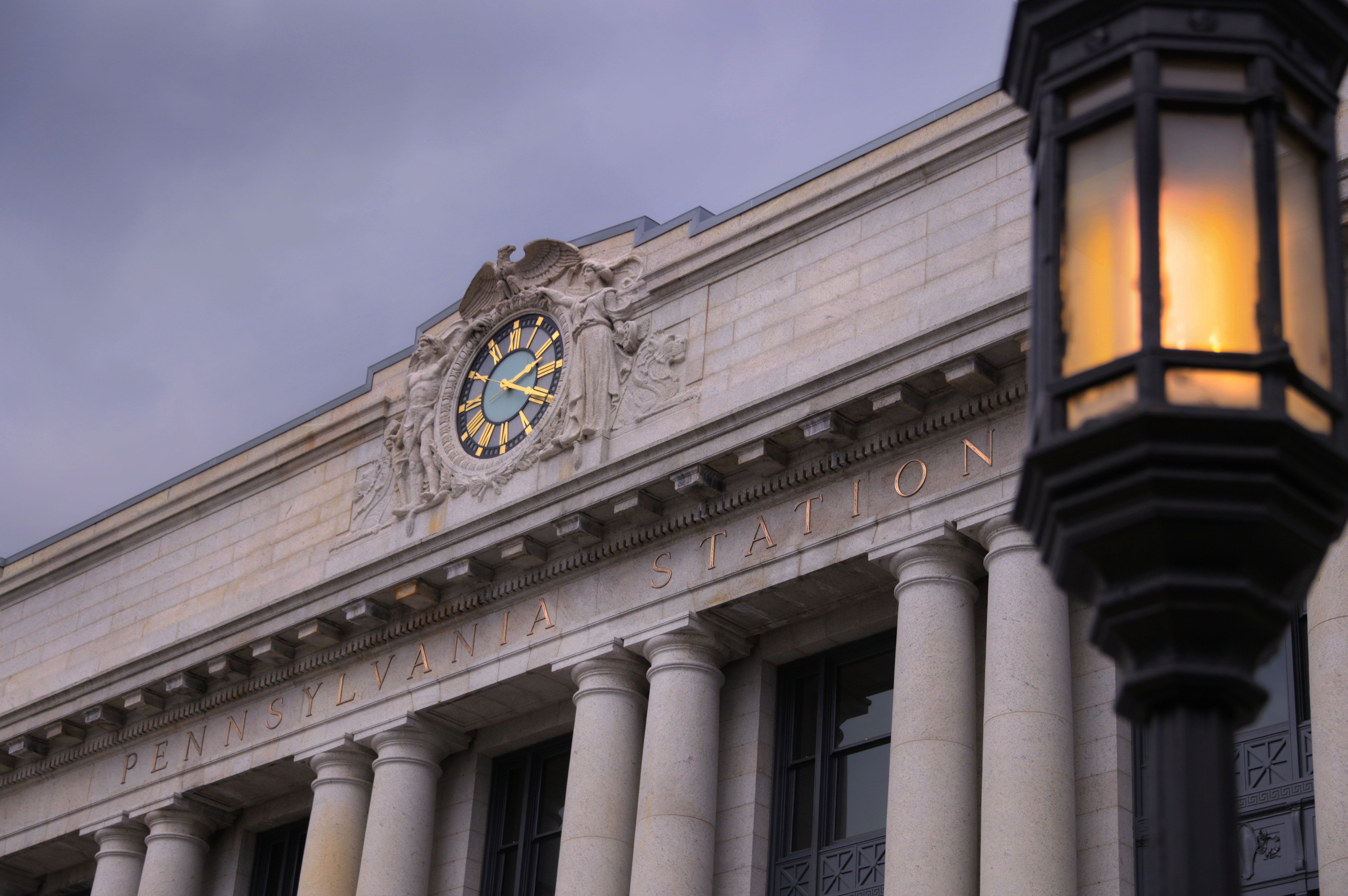 MARC resumes travel between BWI and Penn Station after police activity