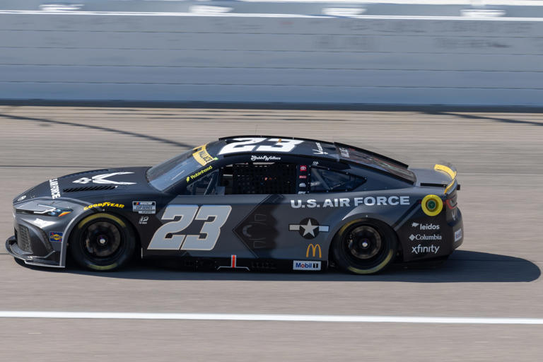 Listen to Bubba Wallace's radio after contact with Denny Hamlin at Kansas