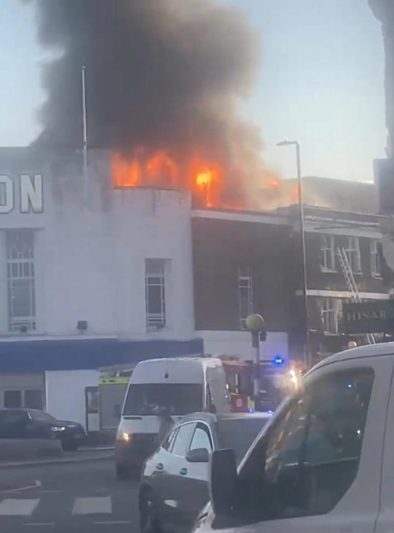 Beckenham fire: Odeon cinema saved from huge blaze which ripped through ...