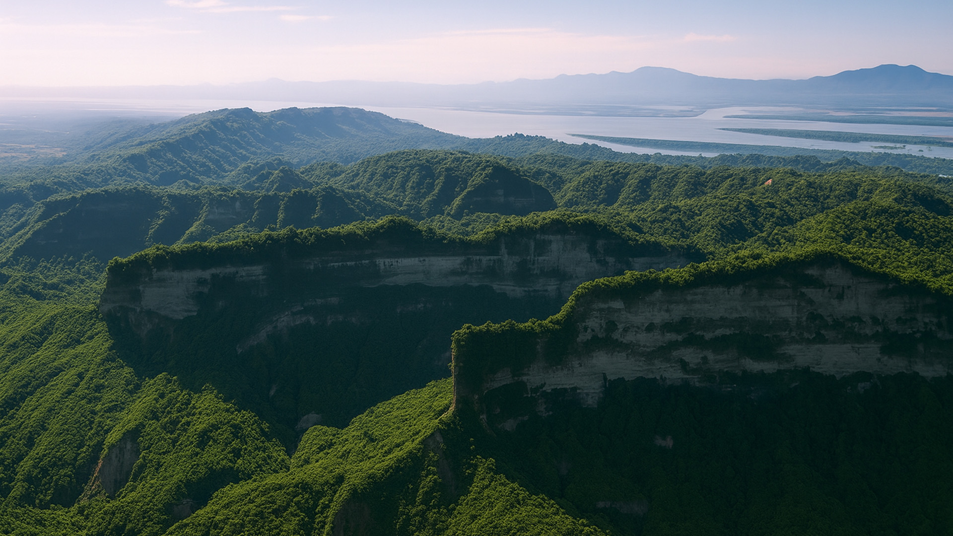 Paisaje de la montaña Khamba en 4K