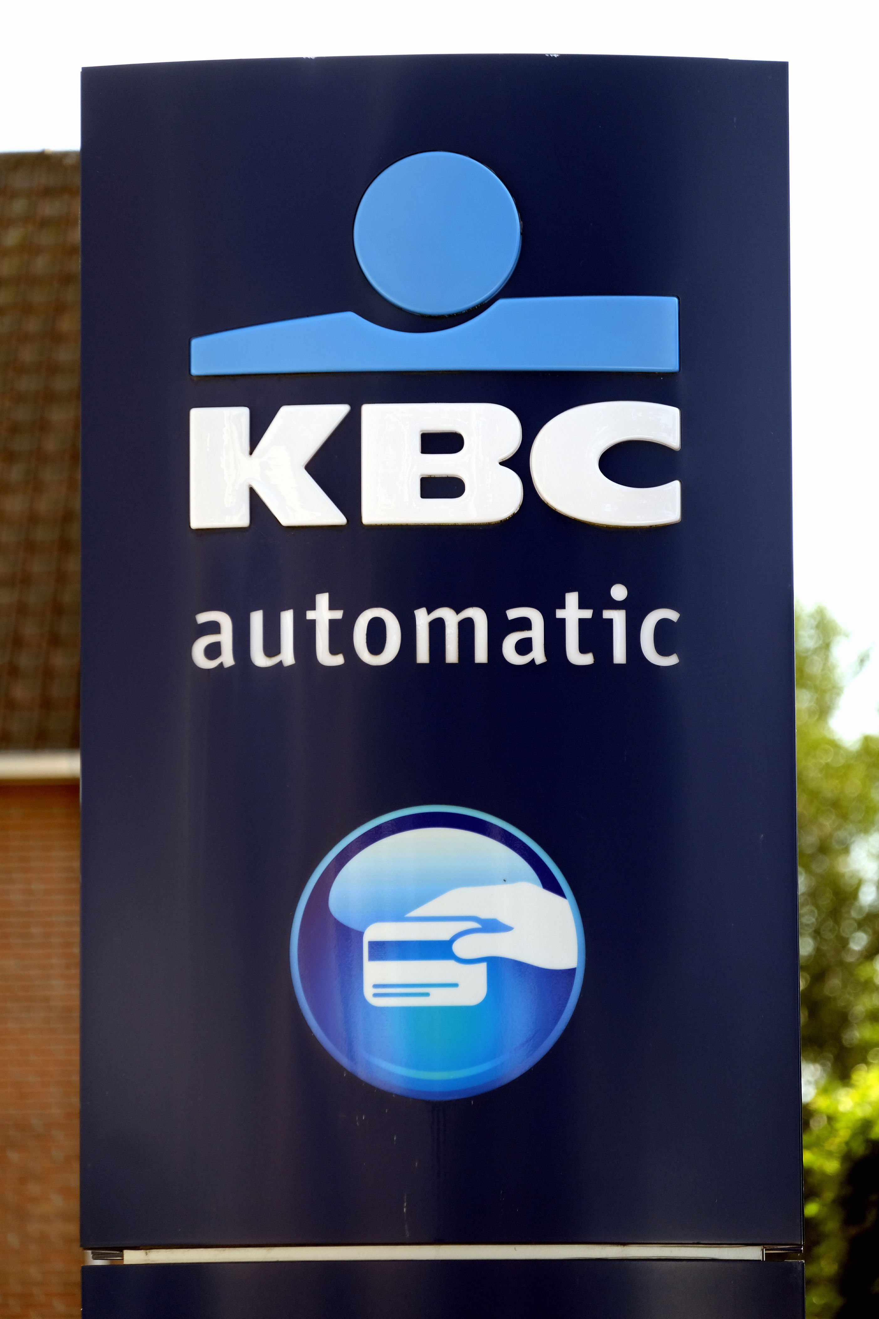 KBC verhoogt tarieven voor bankrekeningen