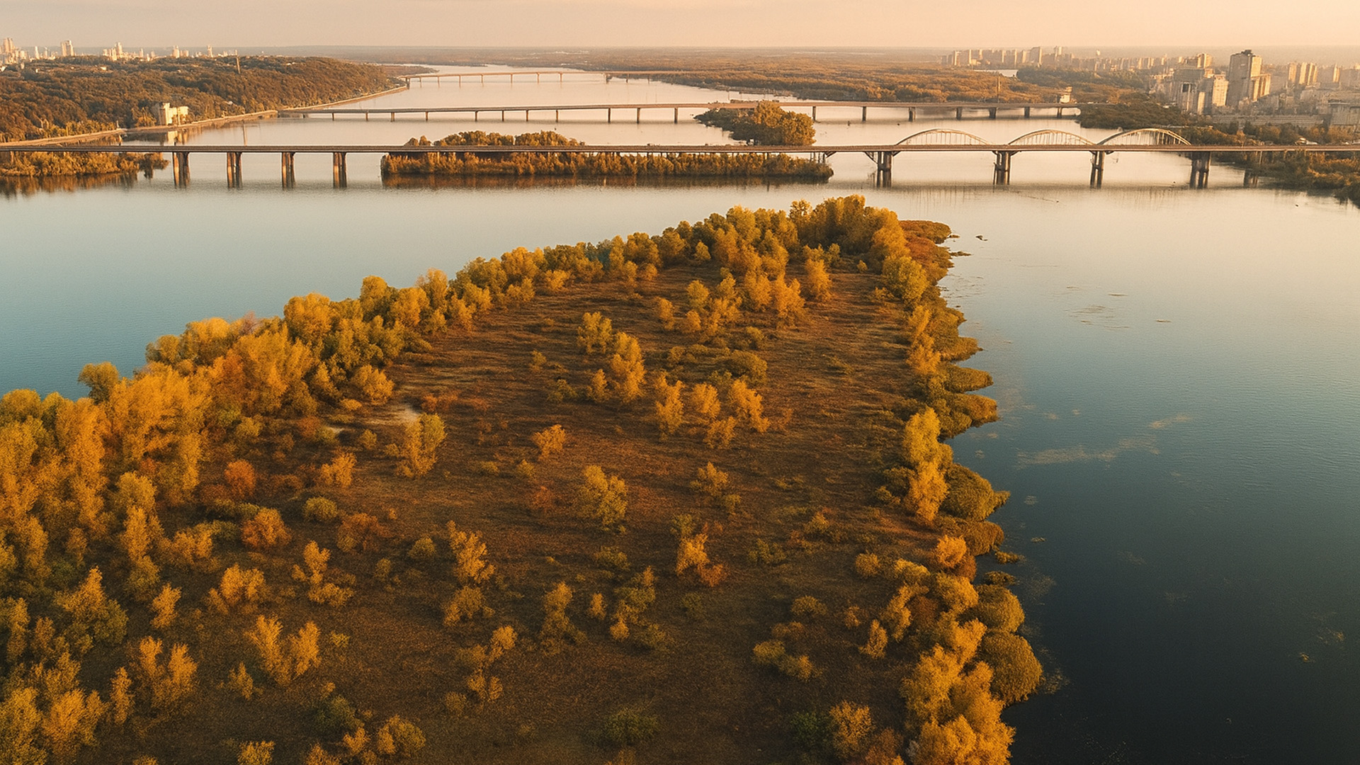 Ukraine – Dnipro-Fluss und Brücken im Herbst in 4K