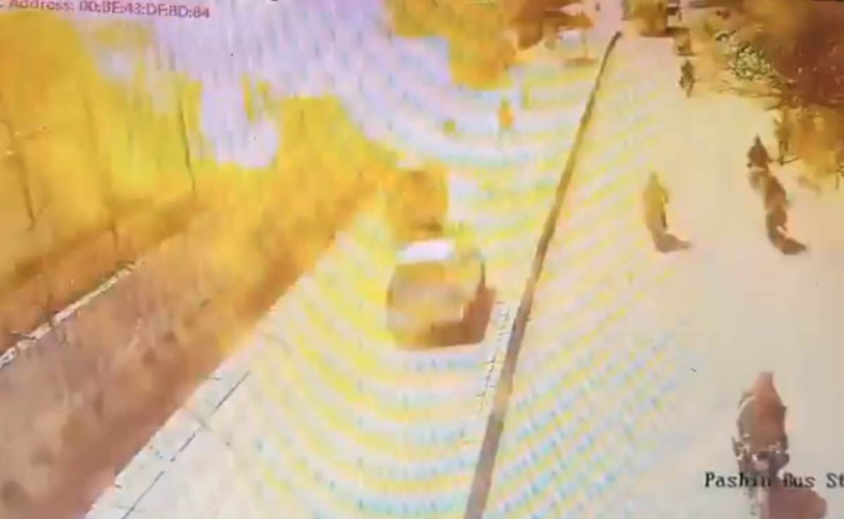 Video Shows Moment Powerful Explosion Hit Pakistan's Quetta, 10 Dead