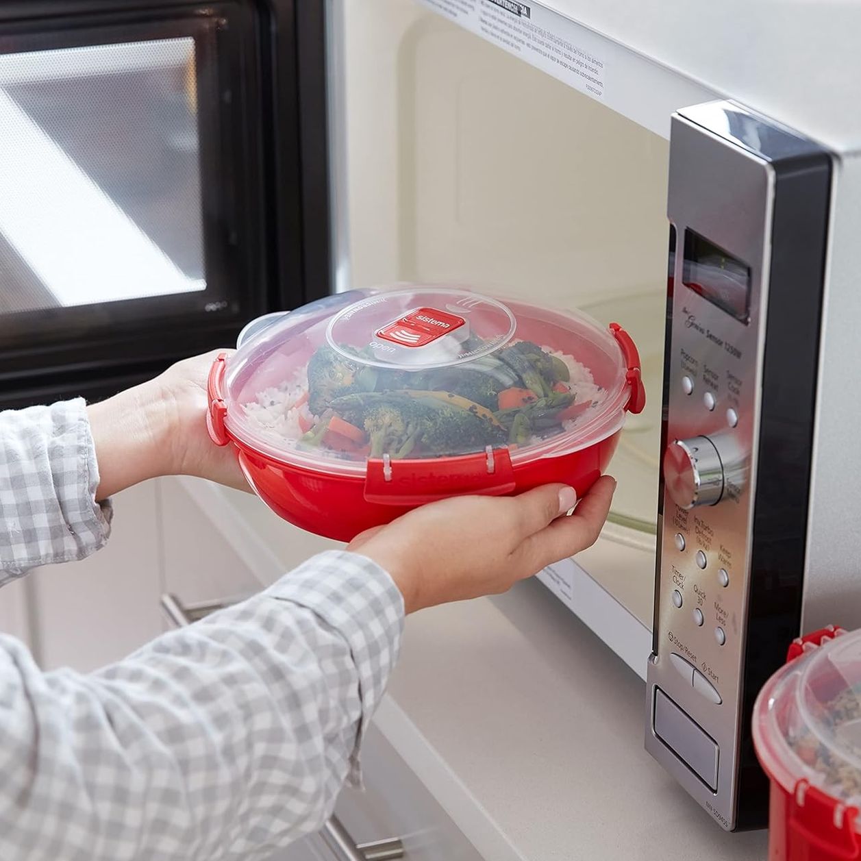 Cette boite pour faire réchauffer votre repas au micro-ondes à la ...