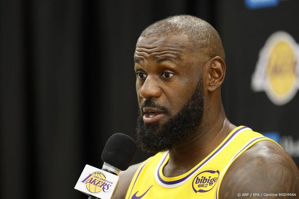 Basketballer LeBron James staat voor 23e NBA-seizoen