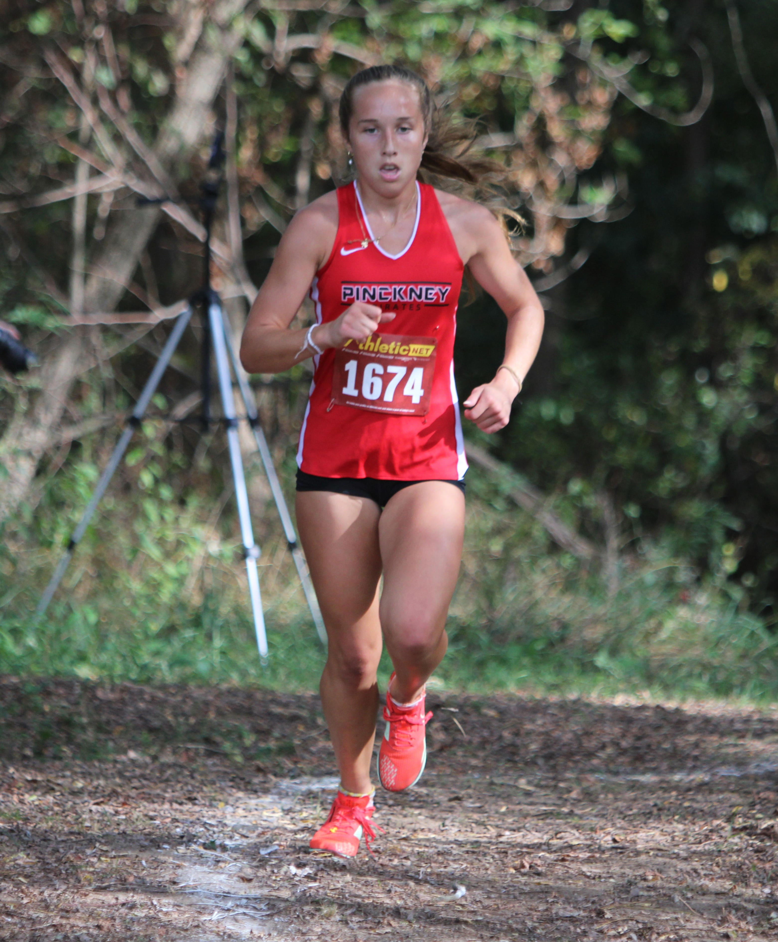 Extraordinary girls highlight top cross country times in Livingston County