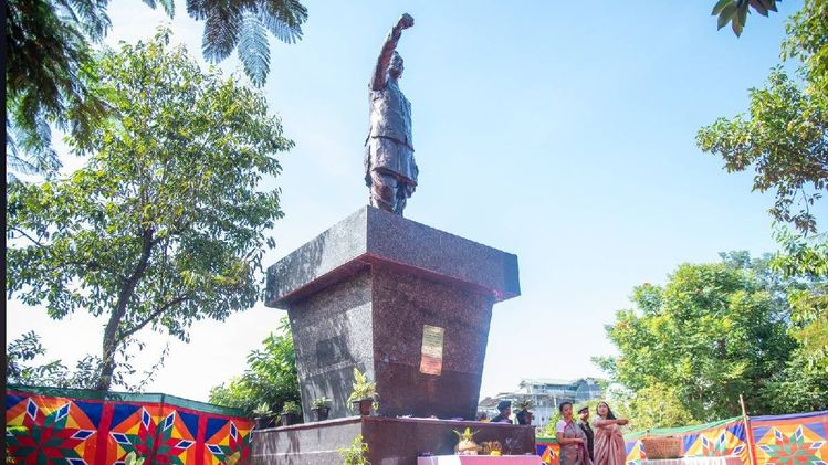 Manipur Governor pays tribute to freedom fighter Hijam Irabot Singh on ...
