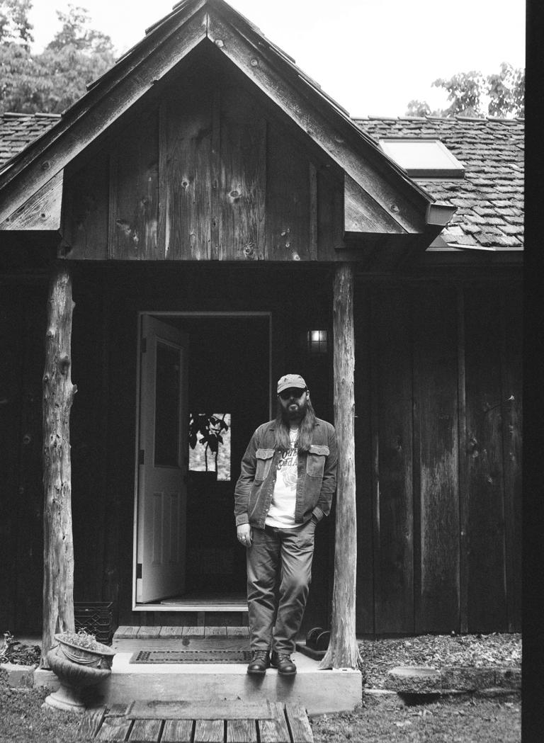 Caleb Caudle synger om vanlige amerikanere: – Vil aldri dømme noen av ...