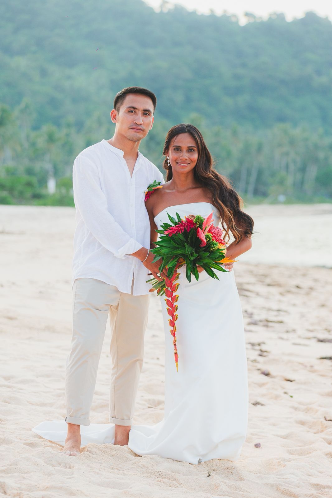 An Autumn Glow in Siargao: The Wedding of Ikit Agudo and Kevin Alipayo