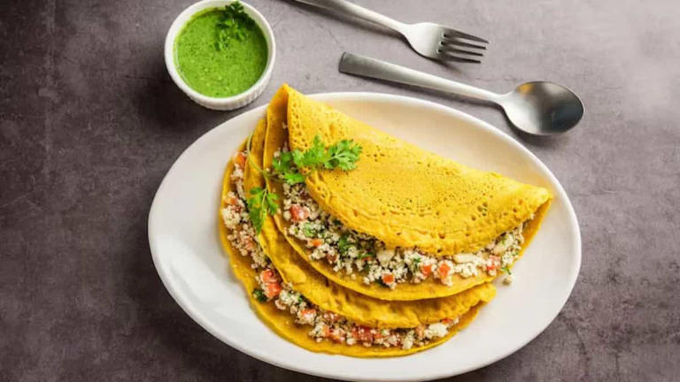 5 Healthy Moong Dal Breakfasts To Power Up Your Mornings