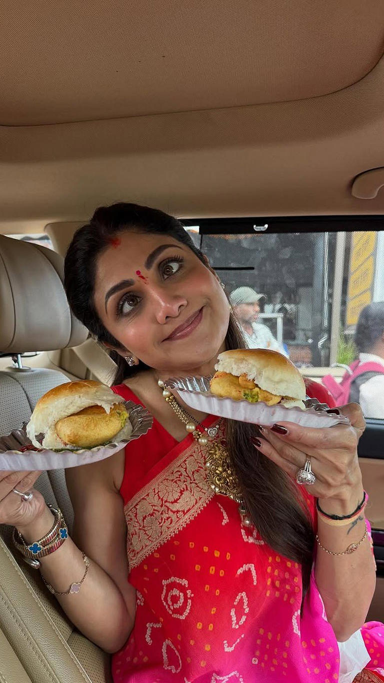 Shilpa Shetty Enjoys Mumbai's Classic Vada Pav: Check Out Popular ...