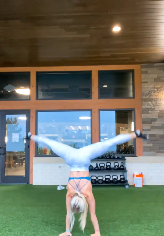 Shoulder Workout and Handstand Tips