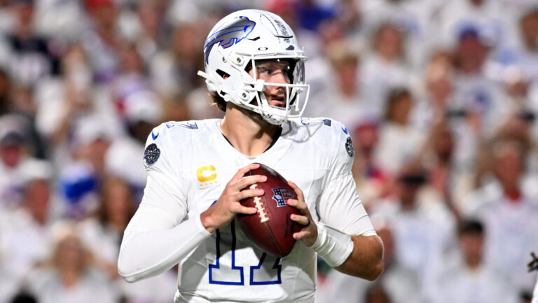 Power Ranking the Top 10 NFL Quarterbacks Right Now After Week 5