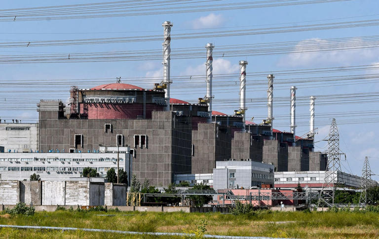 Zaporizhzhia nuclear plant goes dark: Why Russia cut the power and ...