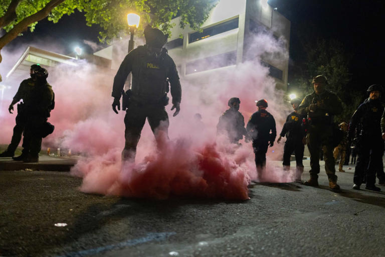 GOP busted using South American riot pics to justify Oregon troops: 'We ...