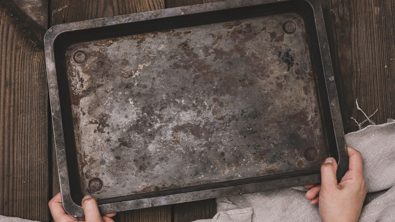 Say Goodbye To Burnt Baking Sheets: 10 Easy Hacks To Bring Them Back To ...