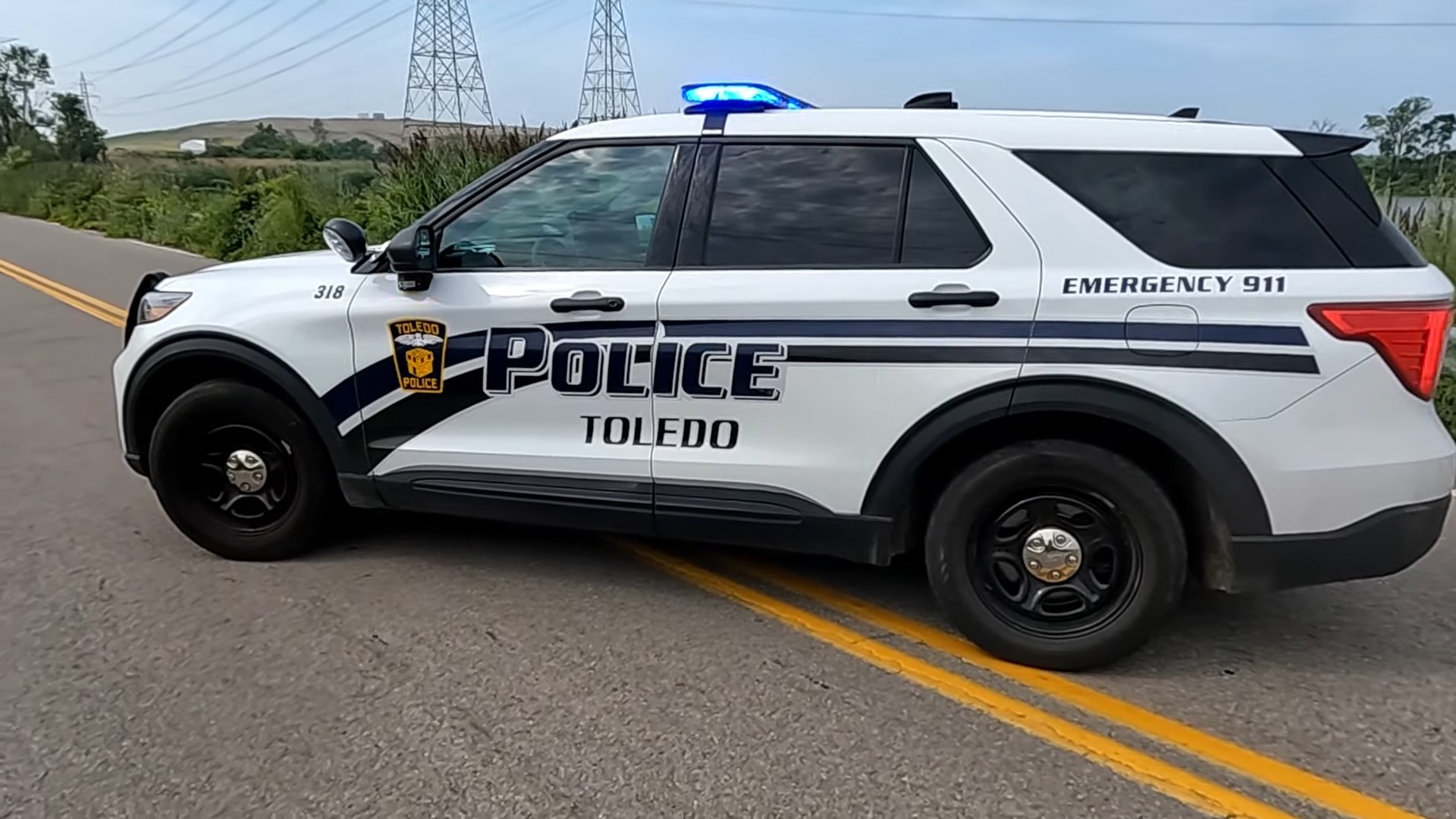 “Step Back, Sir” – How the Police Handled Our Magnet Fishing Discovery!