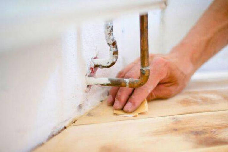 Radiators will heat up and warm rooms faster if you do quick 10-minute ...