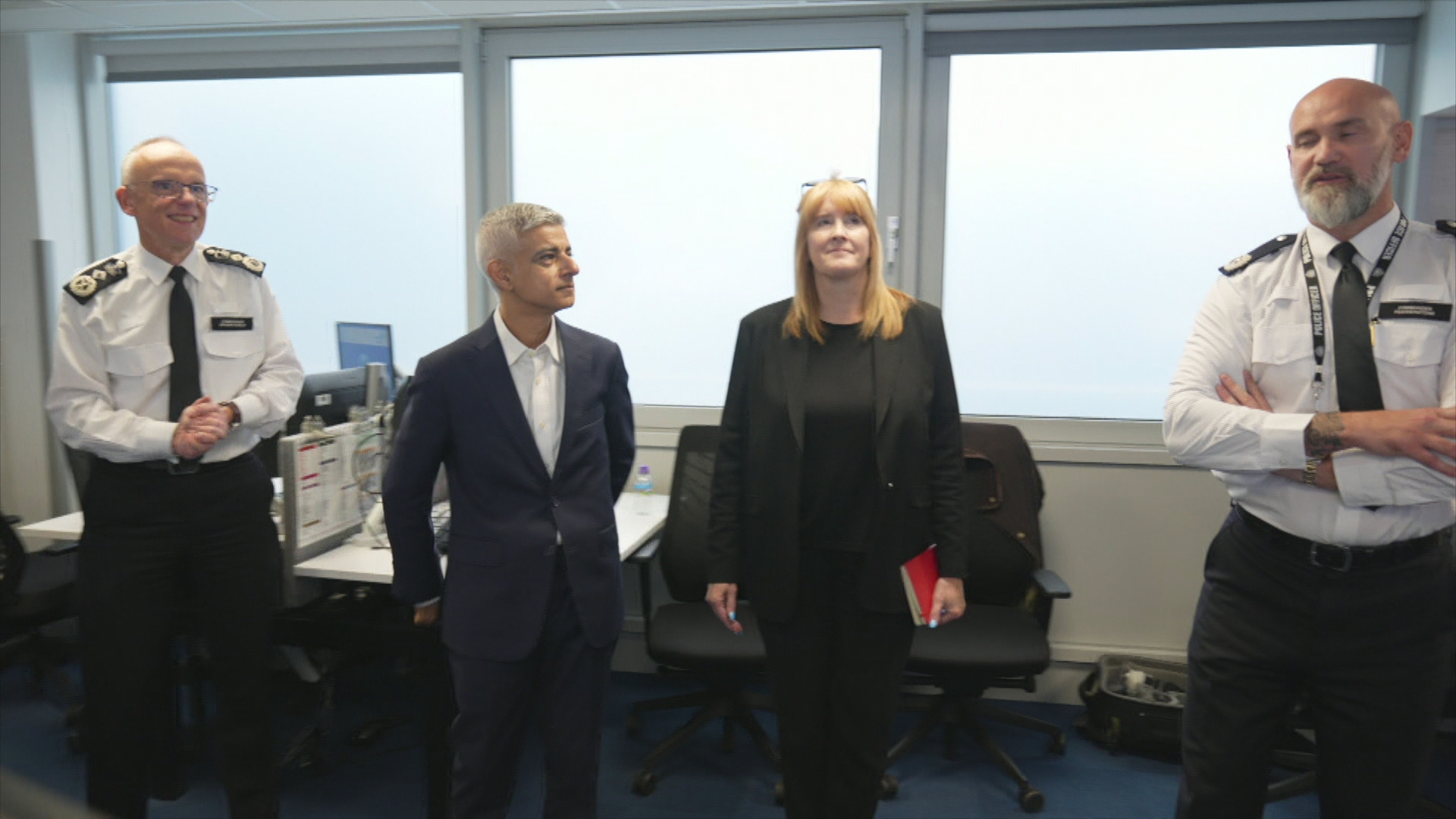 Police 'clamp down' on phone thefts