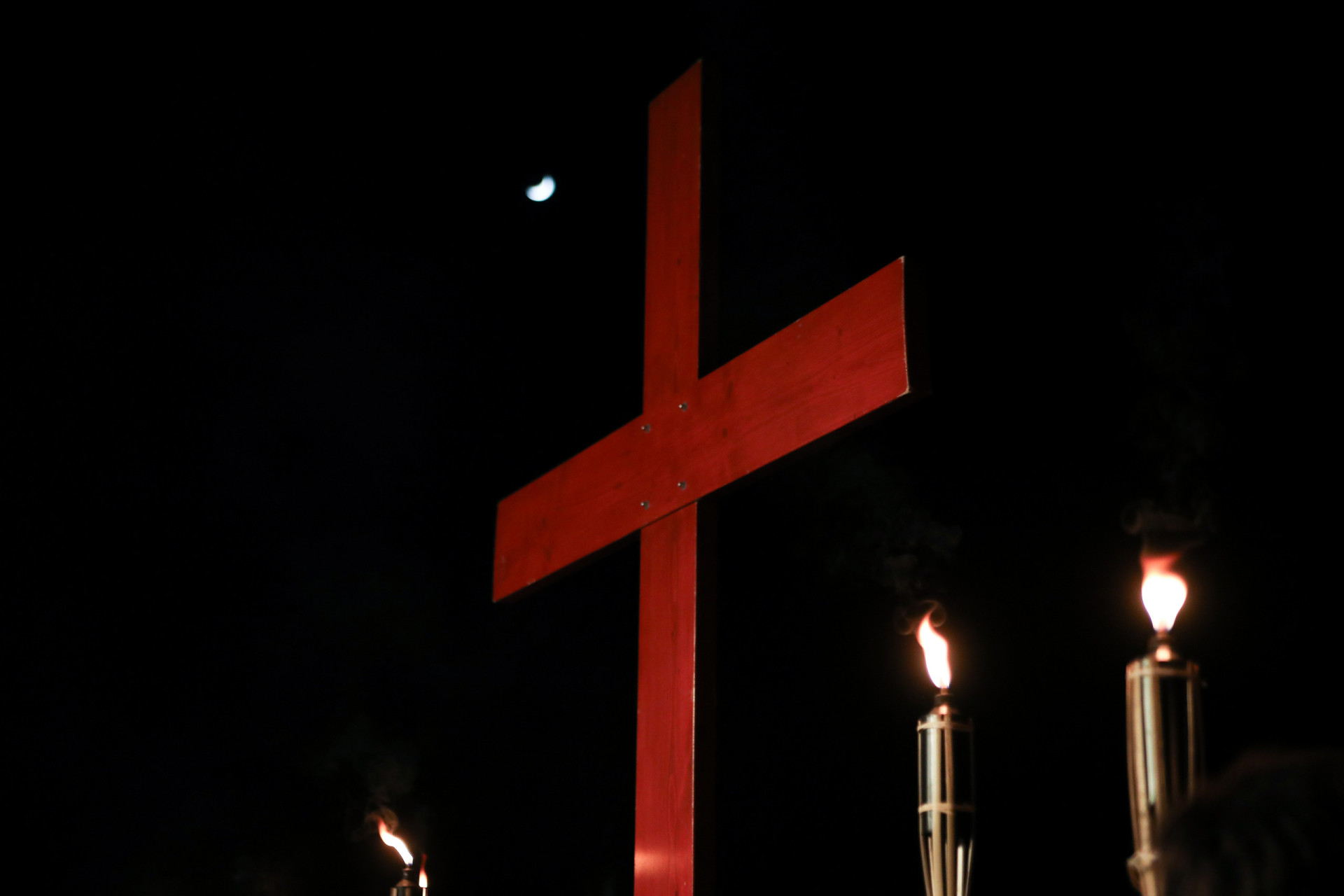 Inganni divini: tutte le bufale cristiane attraverso i secoli