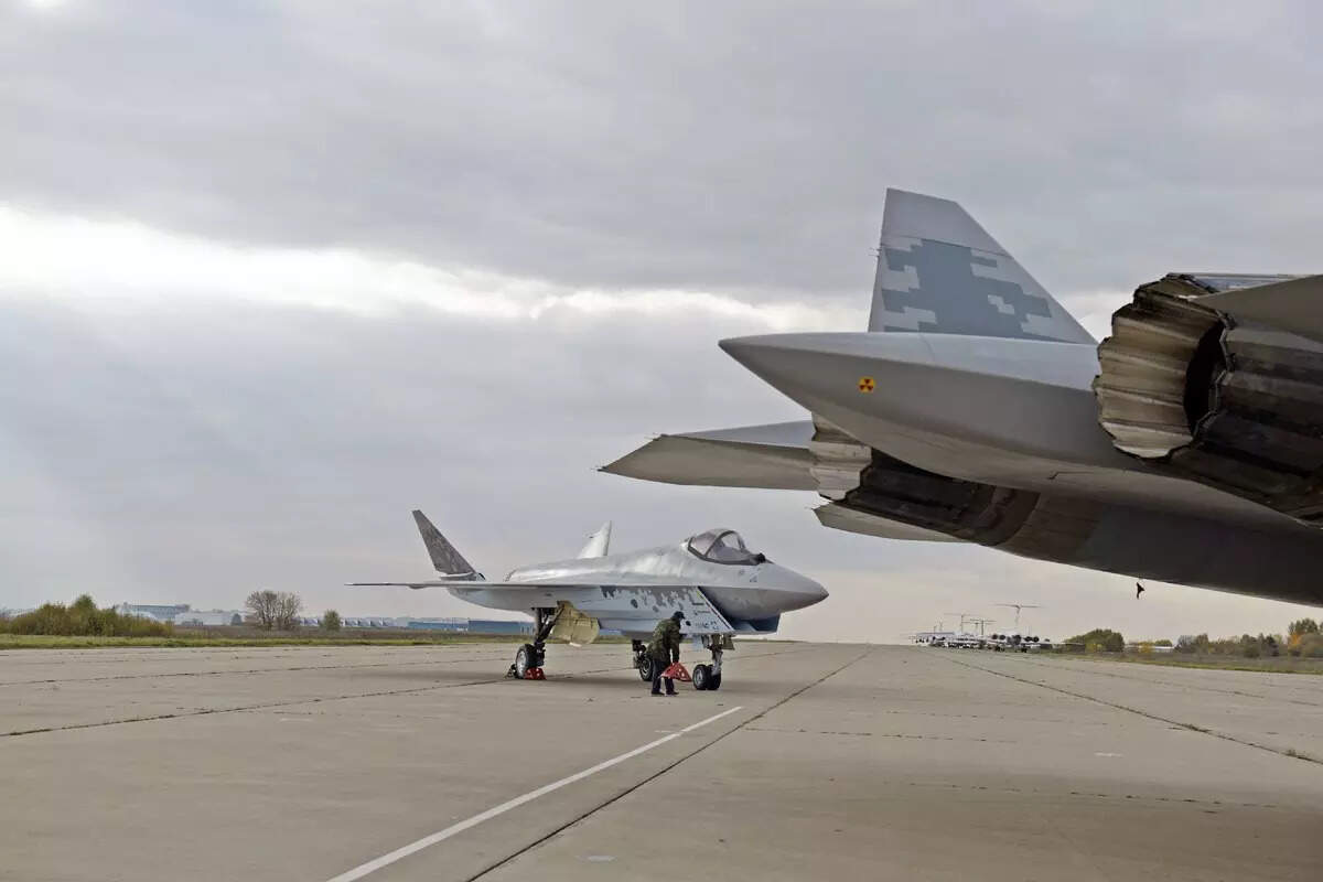 Russian Sukhoi Su-75 Checkmate seen again; the stealth fighter seems ...