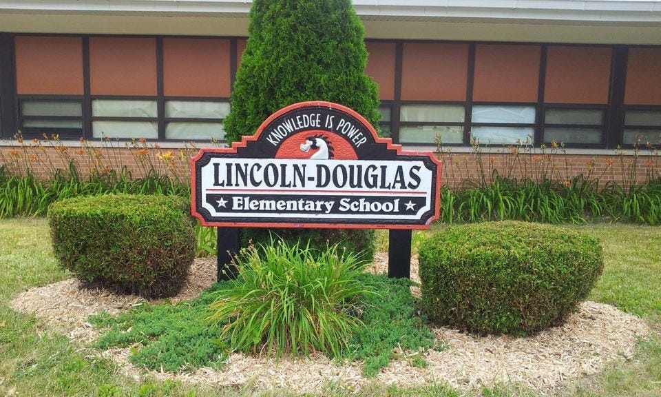 Grant funds creative student project at Lincoln-Douglas Elementary School