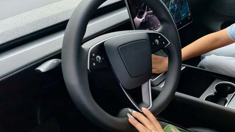 Tesla bringt Blinkerhebel im Model 3 zurück