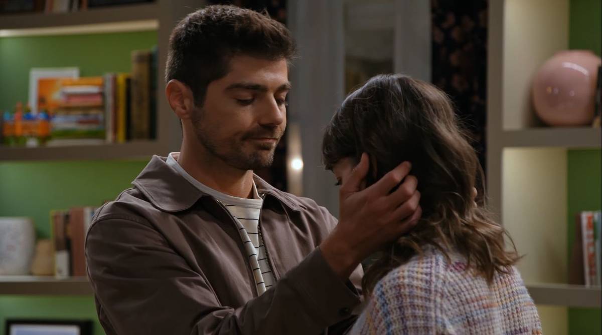 Resumo 'A Promessa': Tomás decide internar-se