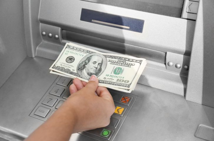 Ya es oficial | Estados Unidos depositará 5,000 dólares por mes a todos ...