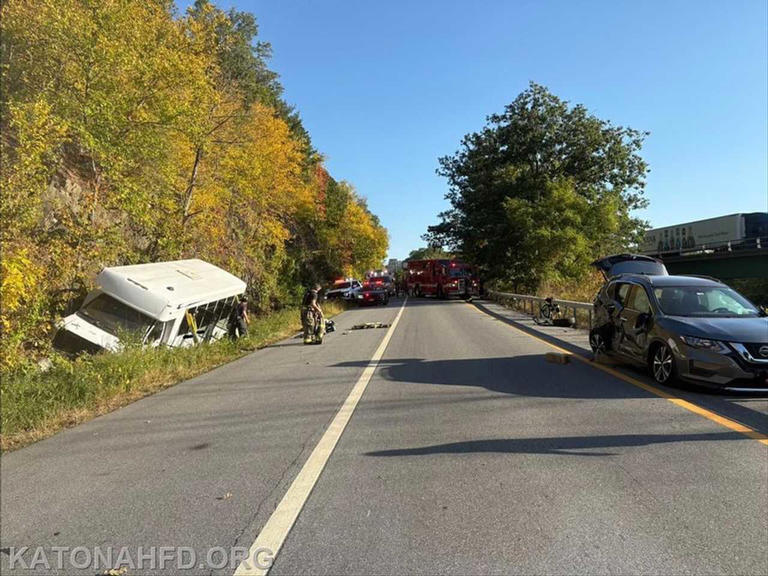 6 Injured After Mini Bus Overturns At I-684 Exit In Westchester