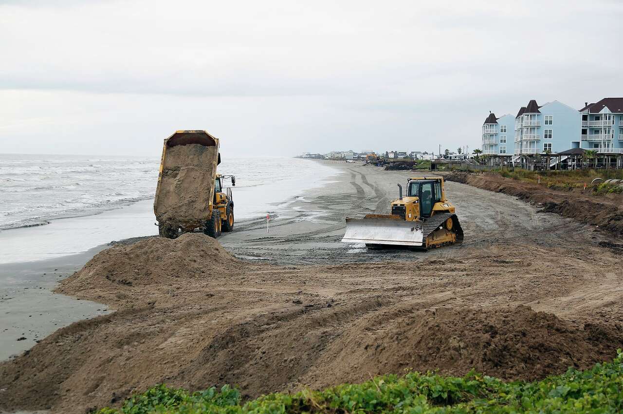 Massive restoration project closes popular Gulf Coast beach for months
