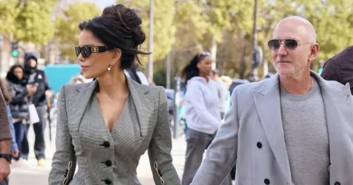 Jeff Bezos’ “New Dimples” Stuns Fans — Did Lauren Sánchez Inspire His ...