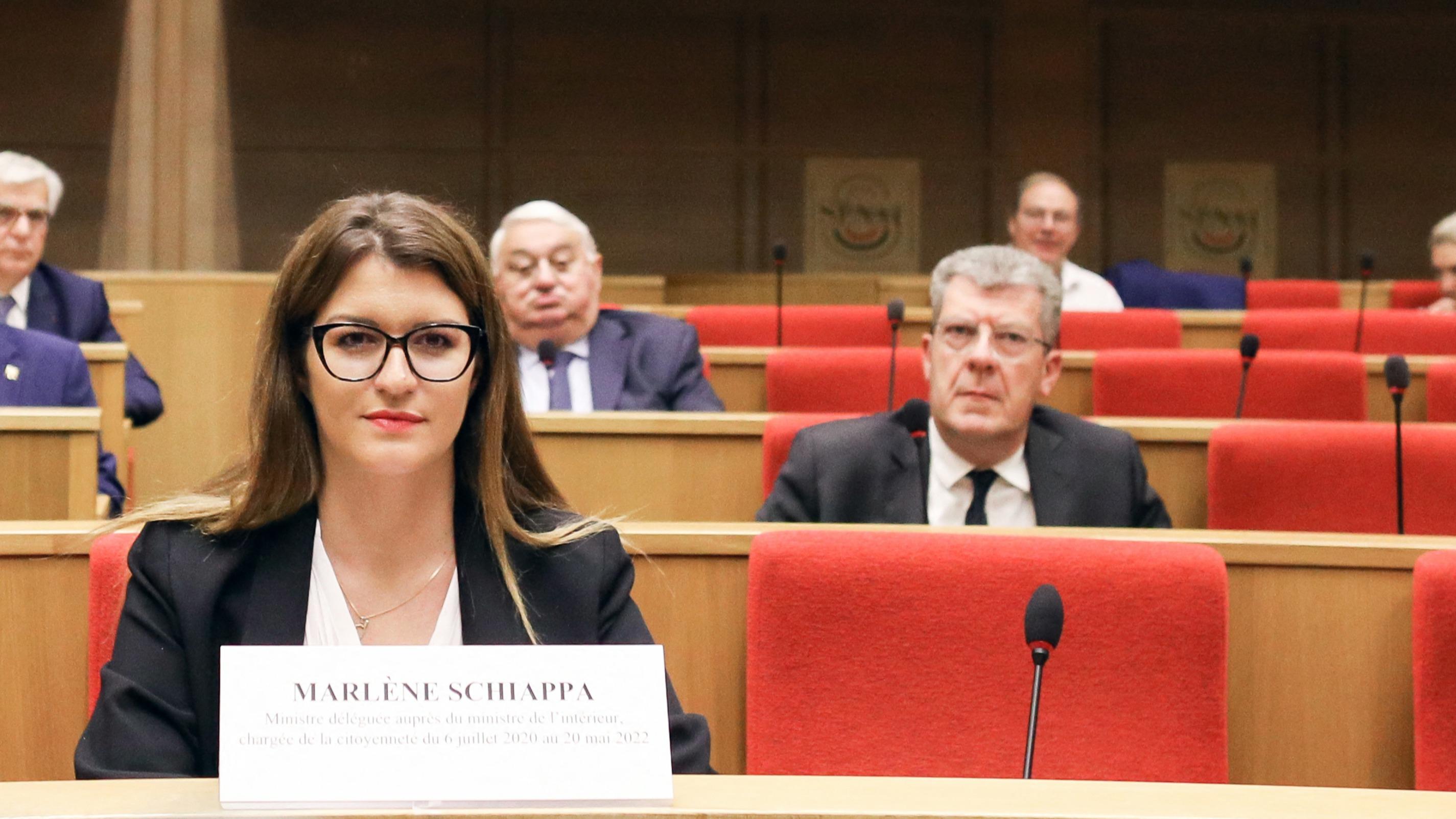“Après l’avoir vu se rouler par terre…” : Marlène Schiappa affligée par ...