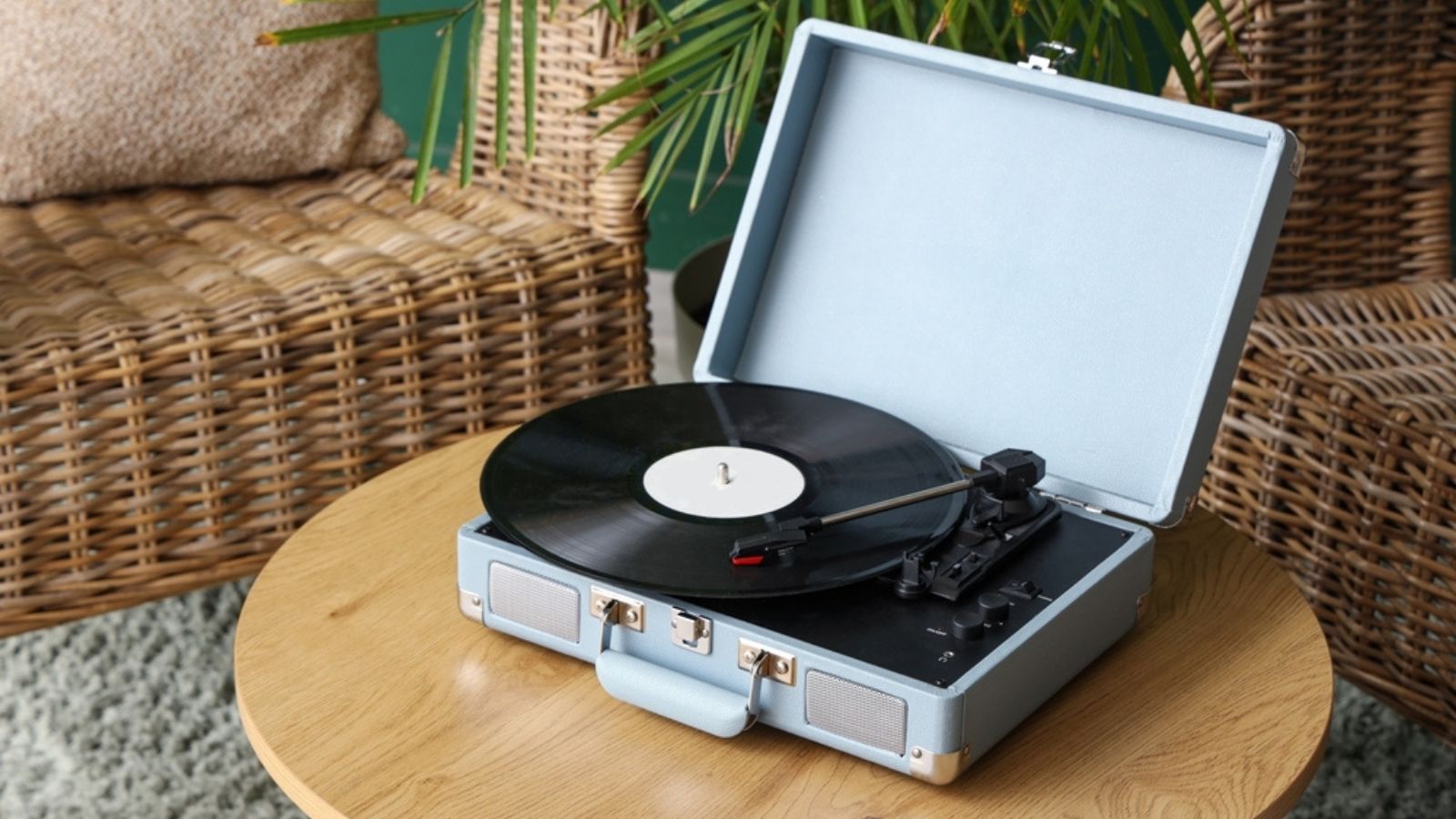 19 Common Household Items That Could Be Worth Thousands in Canada