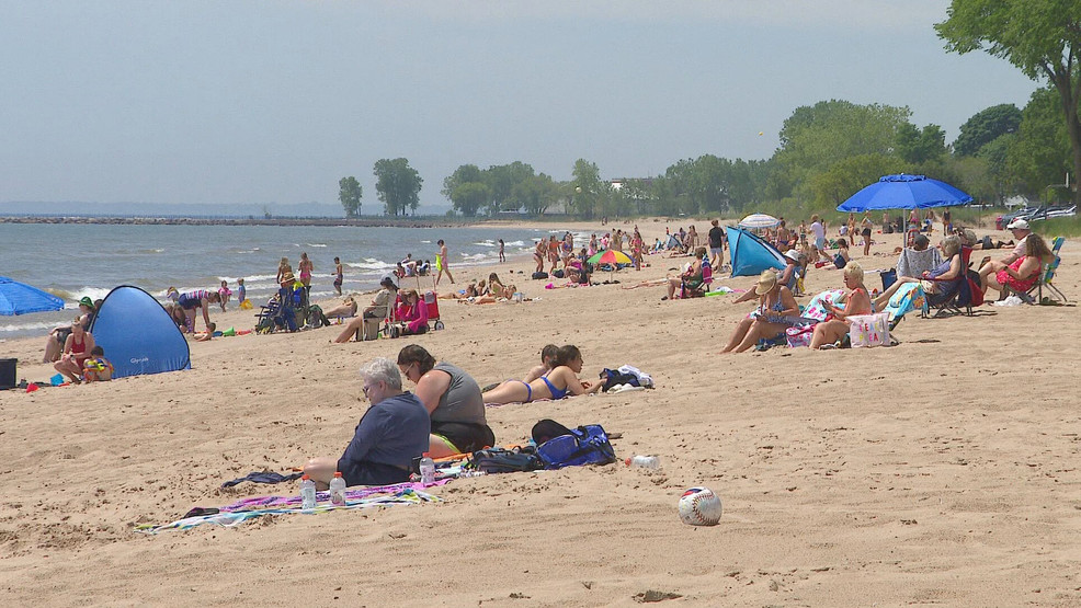 Two Rivers approves Neshotah Beach pavilion renovation, parking fee