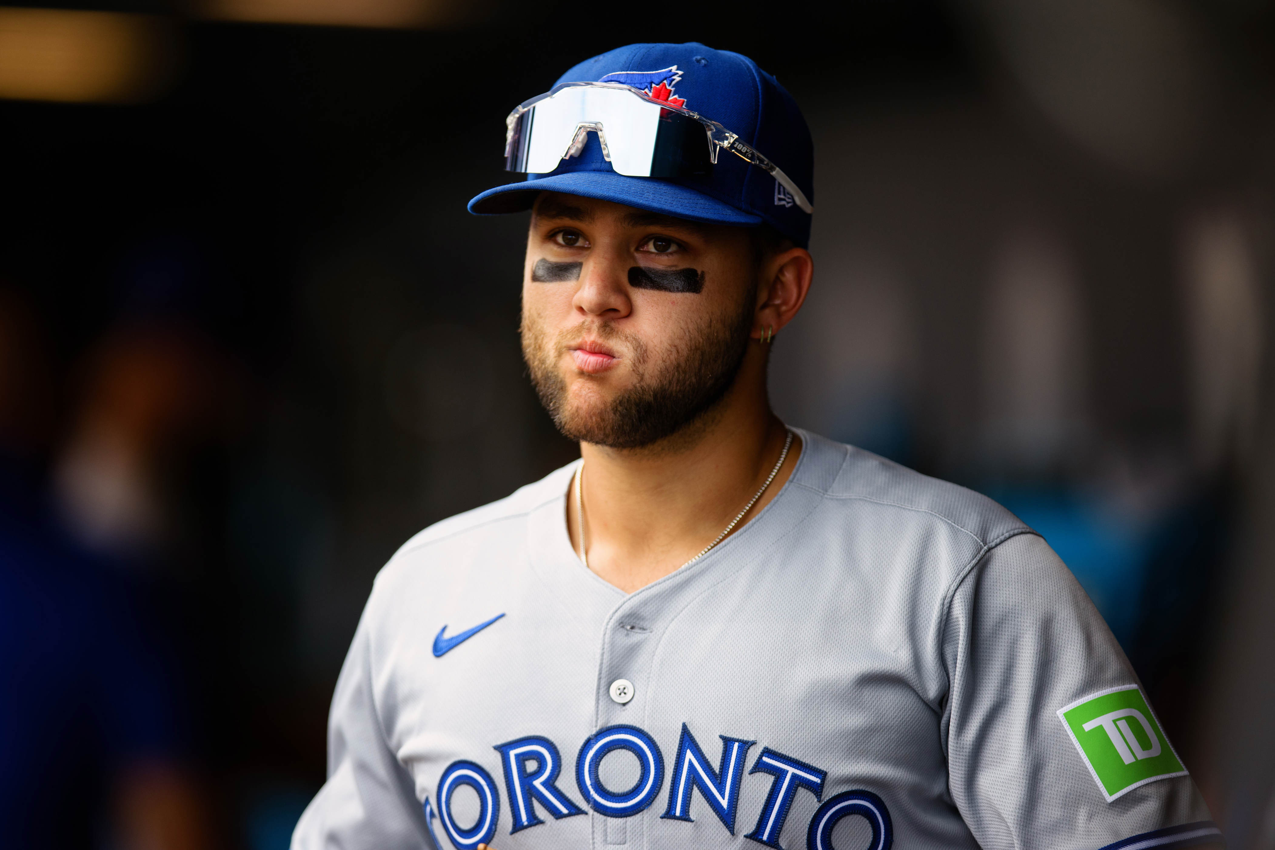 Blue Jays turn heads with concerning Bo Bichette injury decision