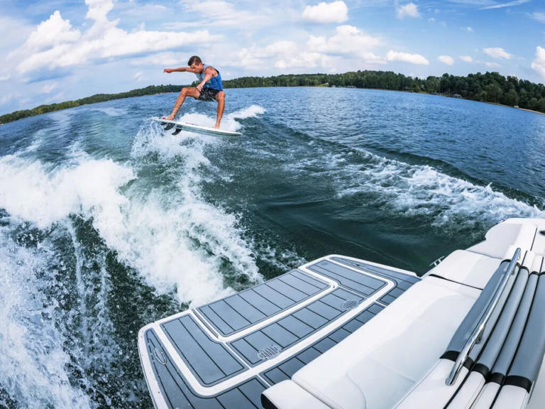 Volvo Penta Launches Enhanced Single-Engine Joystick Technology