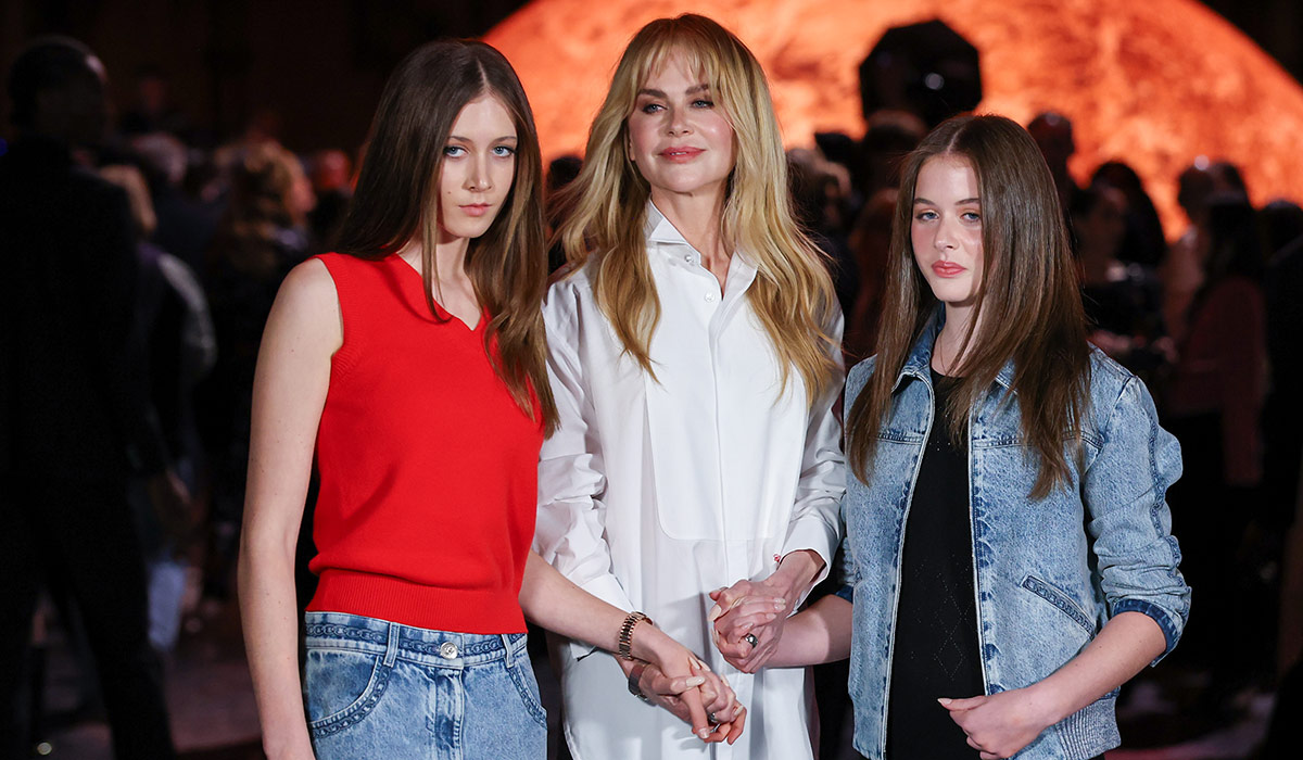Nicole Kidman debuts 'breakup bangs' for Chanel at Paris Fashion Week