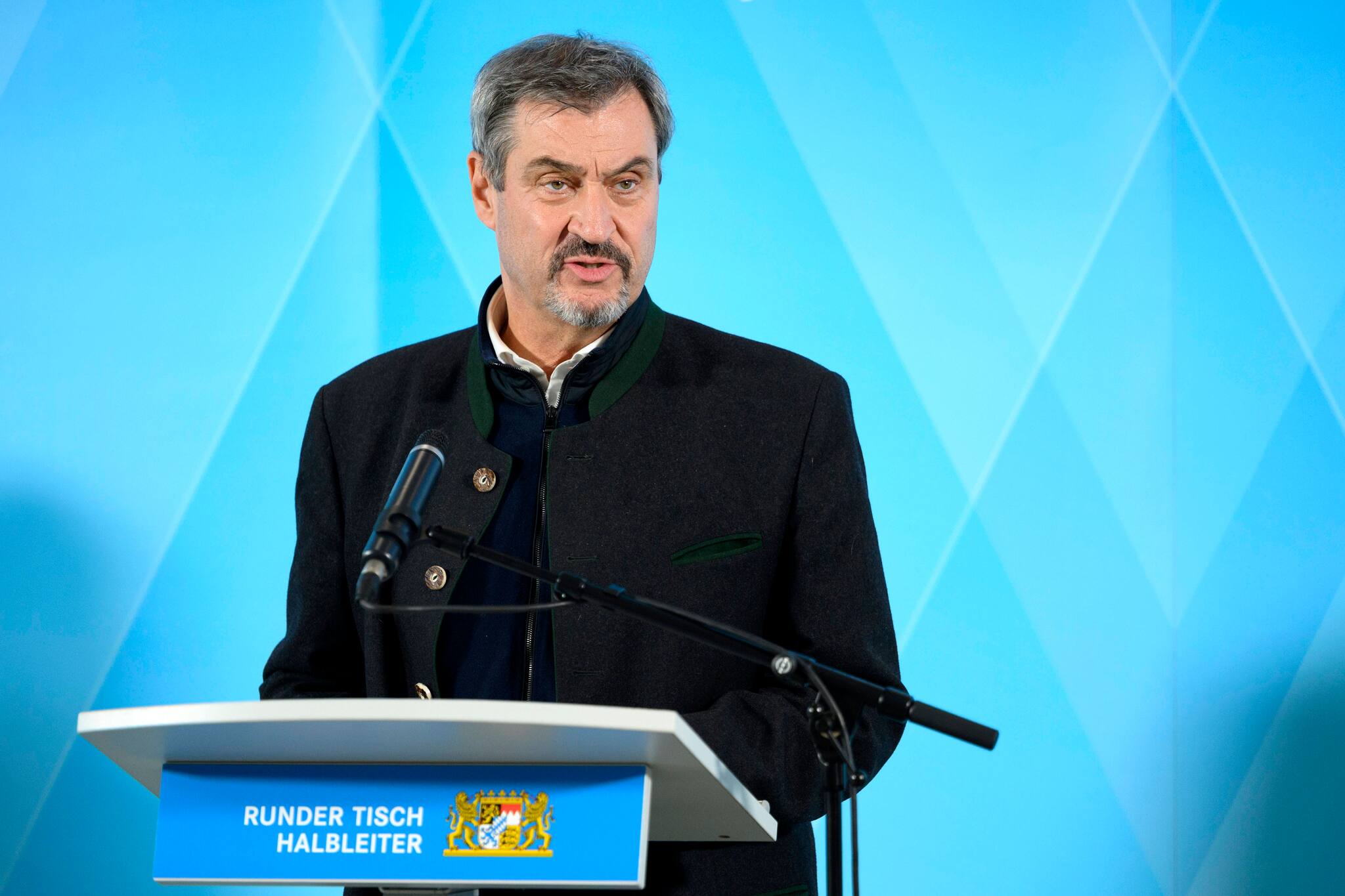 Söder will Drohnen notfalls abschießen lassen