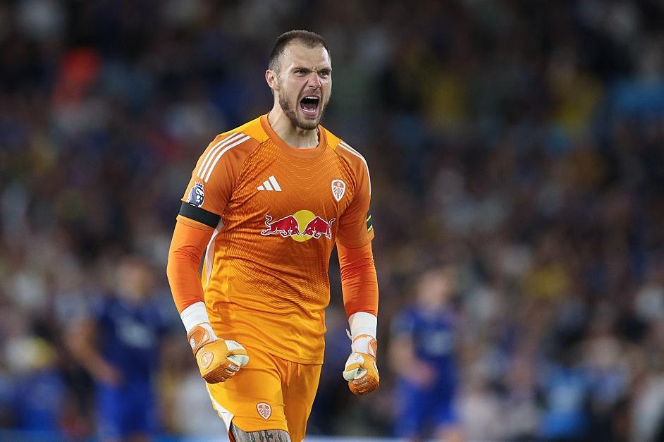 Karl Darlow 'in rhythm' as he is set to face battle to be Leeds United ...