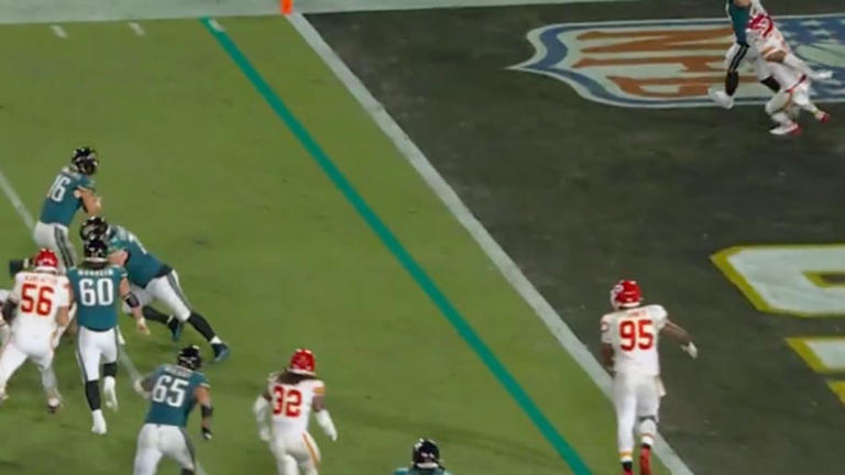 Former NFL All-Pro Calls Out Chiefs' Chris Jones for Effort on Trevor ...