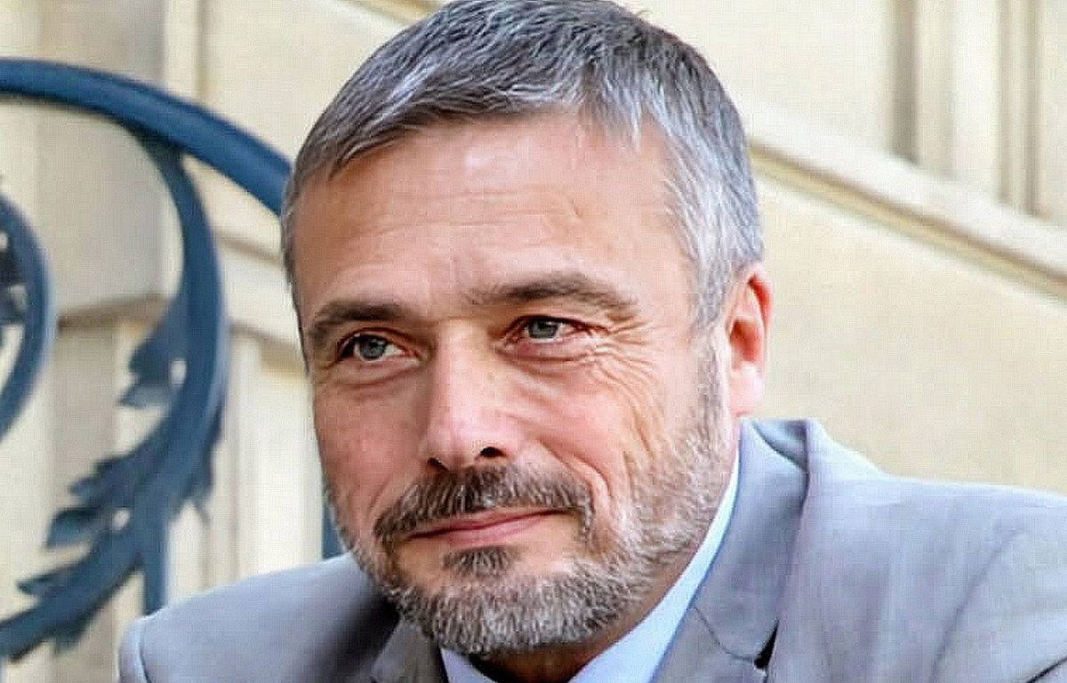 Le scénariste Nicolas Jean, co-créateur des séries « HPI » et « Demain ...
