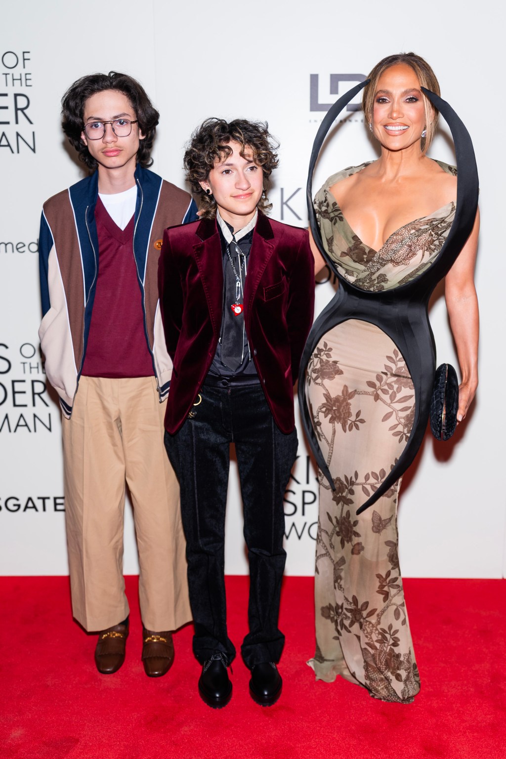 Jennifer Lopez’s twins, Emme and Max, 17, make rare red carpet appearance for ‘Kiss of the ...
