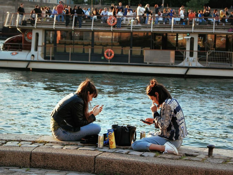 Όταν η φίλη σου το παρακάνει με τις αισθητικές επεμβάσεις: να της το ...
