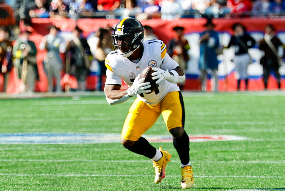 Start/sit chart - All Week 17 fantasy football matchups and player ratings