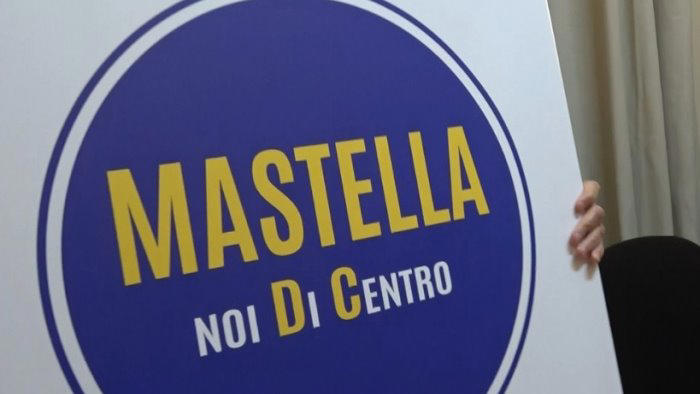 Pellegrino Mastella a Martusciello: "Parodia del centro, raccattano transfughi"
