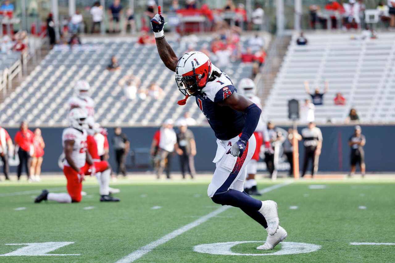 New-look UFL bringing back Houston team, rebranding it Gamblers ...