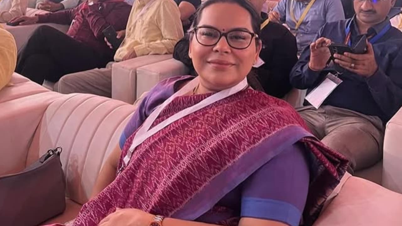 हरियाणा IAS अमनीत पी कुमार: IIT मद्रास से डॉक्टरेट, प्रशासन में कई ...