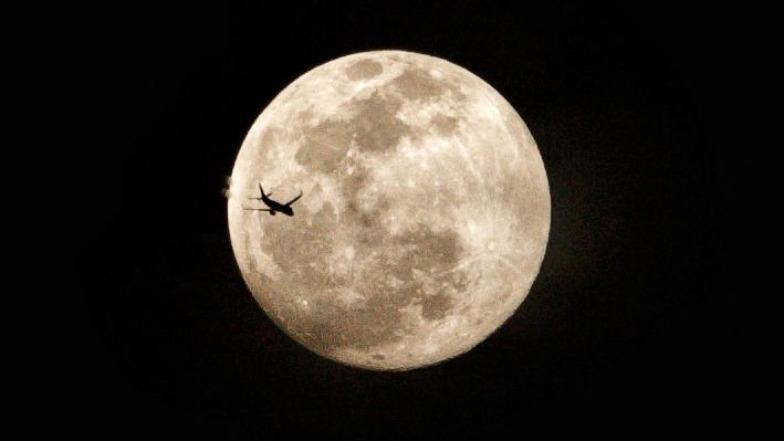 October's full Harvest Moon: See breathtaking photos of 1st supermoon ...